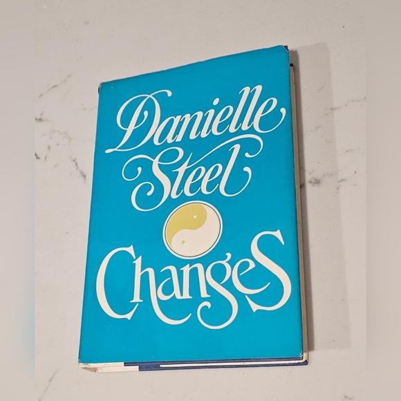 bestseller | Accents | Danielle Steel Changes Rare Vintage 983 | Poshmark